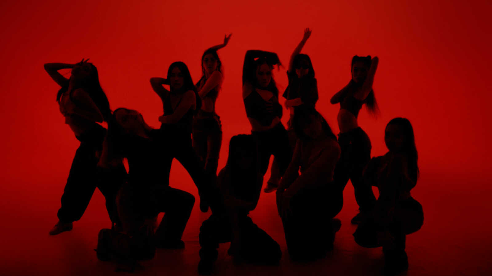 PENG kicks off music career with “Pretty Please” - Fandomize